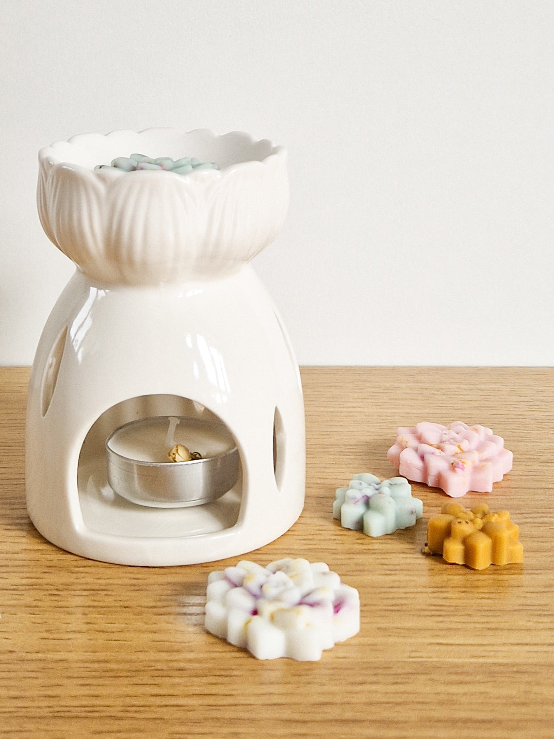 White Lotus Flower Wax Melt Warmer – Alma Davina